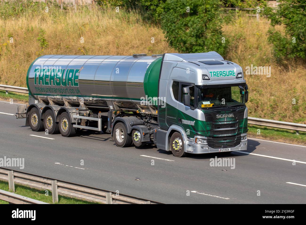 Treasure bulk food business distribution. 2021 Silver Scania R Series ...