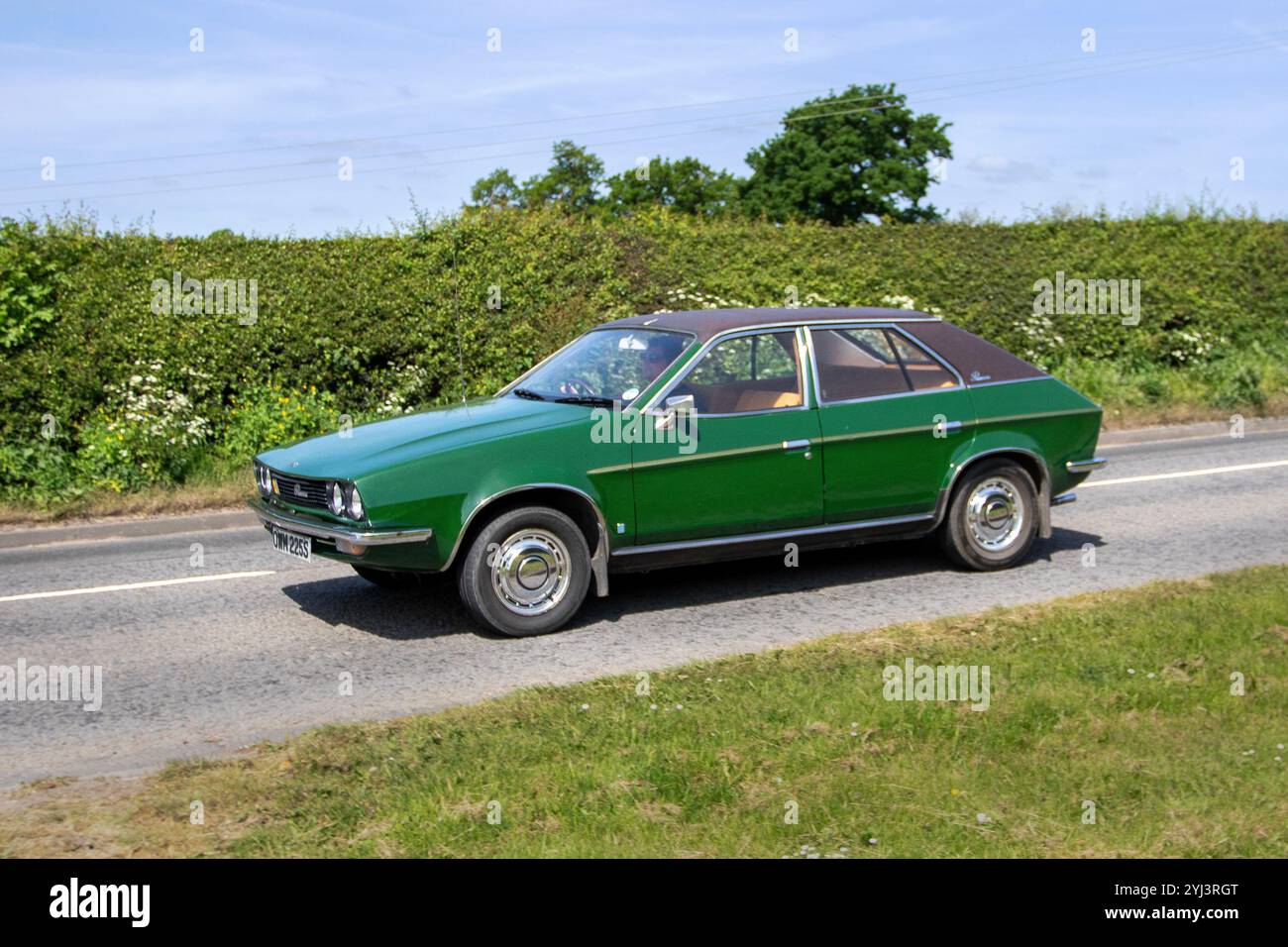 Leyland princess wedge 1800 b series hi-res stock photography and ...