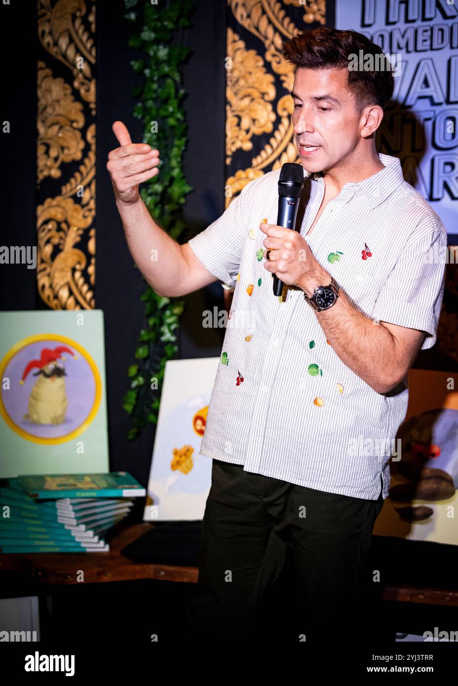 Russell Kane book reading and signing event, Bar Up The Road, Southend ...