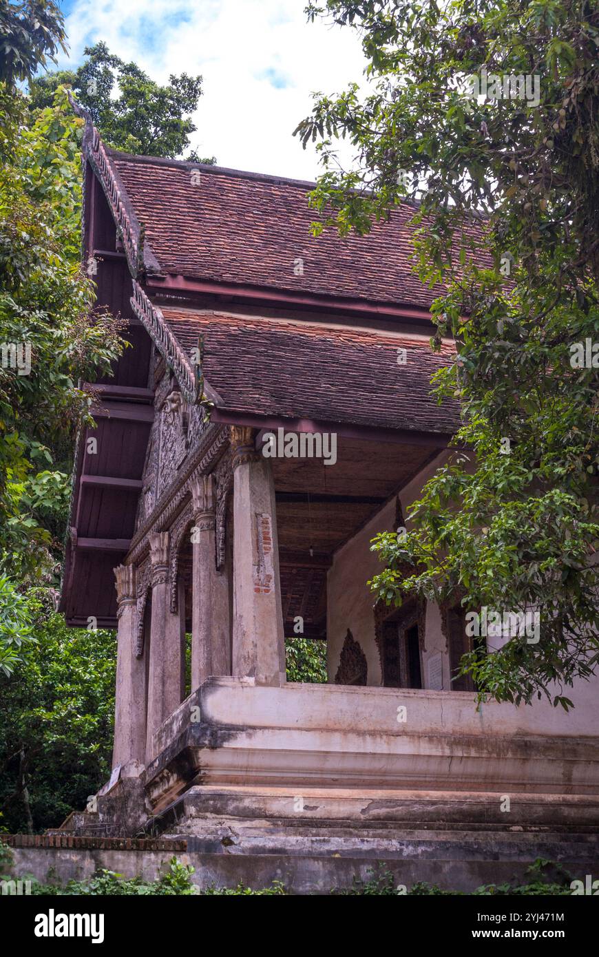 Old Buddhist temple Pa Houak, Phousi in the jungle in Luang Prabang ...