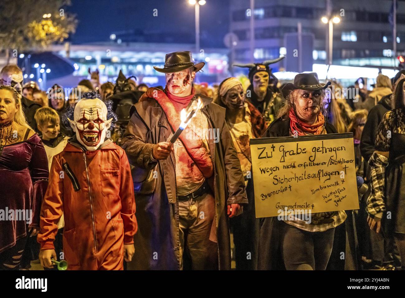 The Zombiewalk in Essen, on Halloween several hundred people, some ...