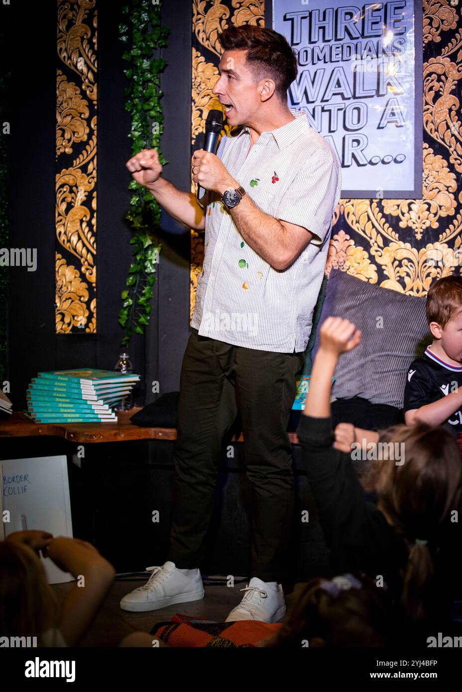 Russell Kane book reading and signing event, Bar Up The Road, Southend ...