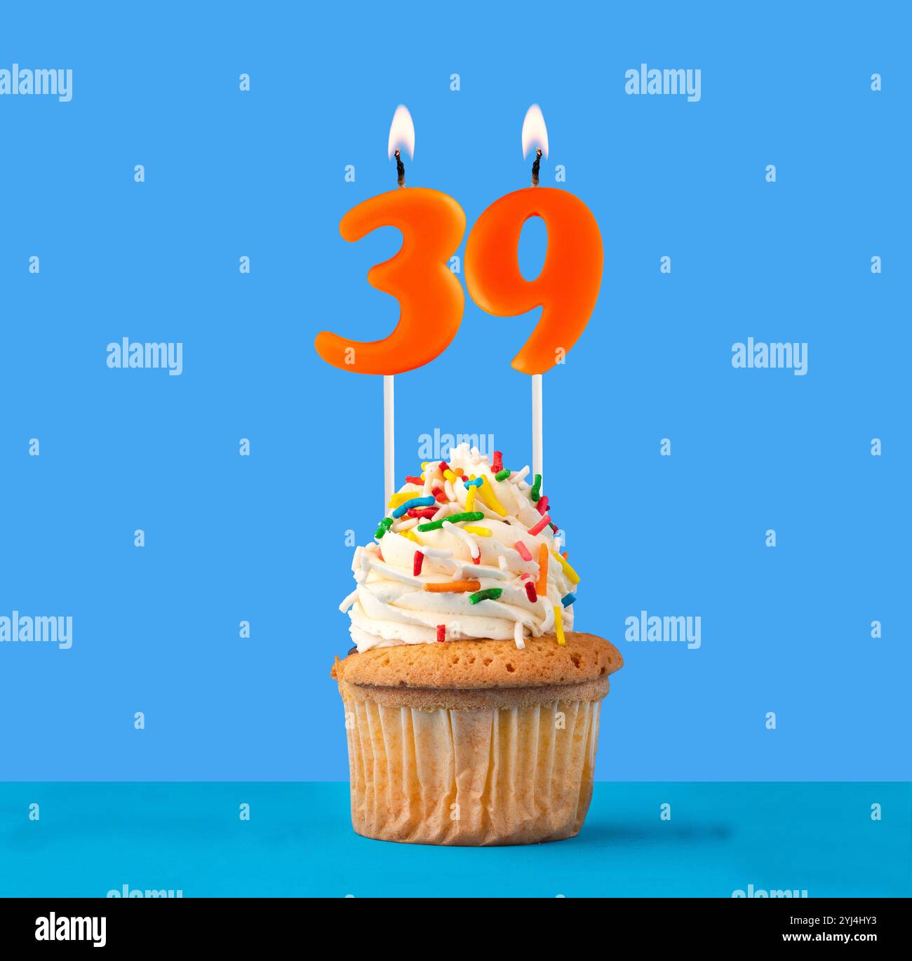 Birthday candle number 39 flame hi-res stock photography and images - Alamy