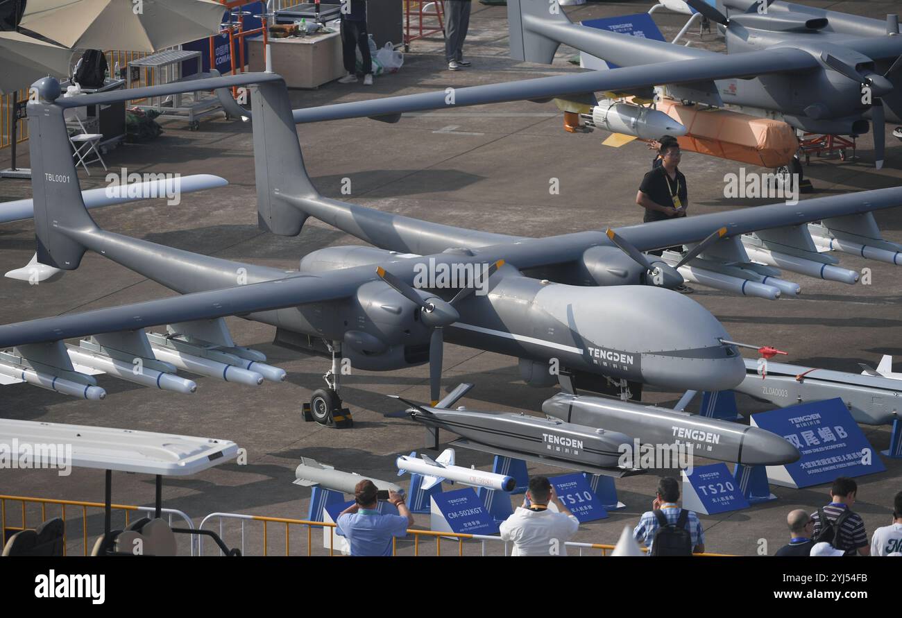 Fixed wing unmanned aerial vehicles hi-res stock photography and images ...