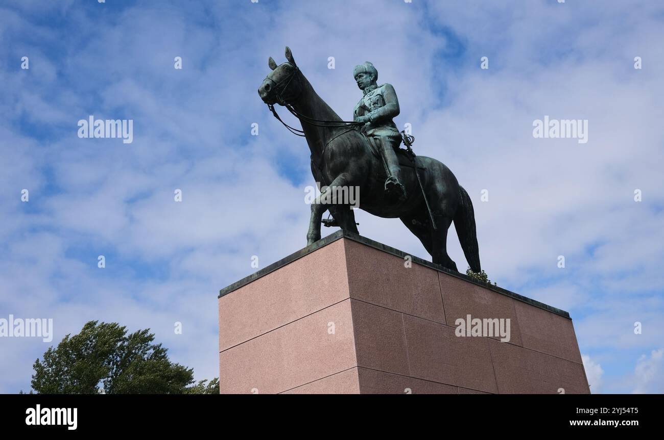 Statue of Baron Carl Gustav Mannerheim in Helsinki Stock Photo - Alamy