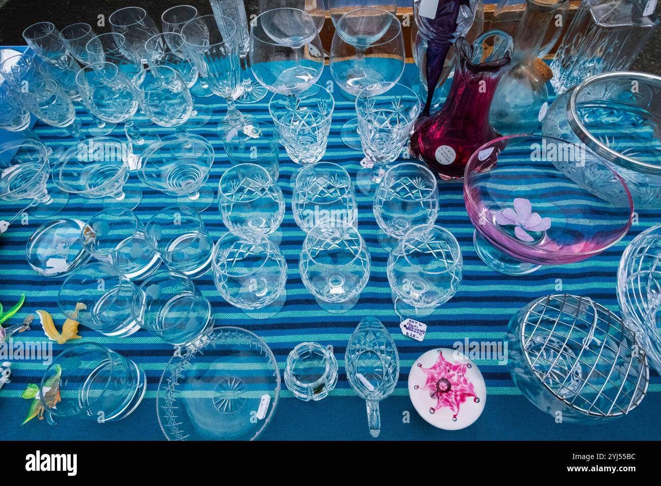 Vintage glassware hi-res stock photography and images - Alamy