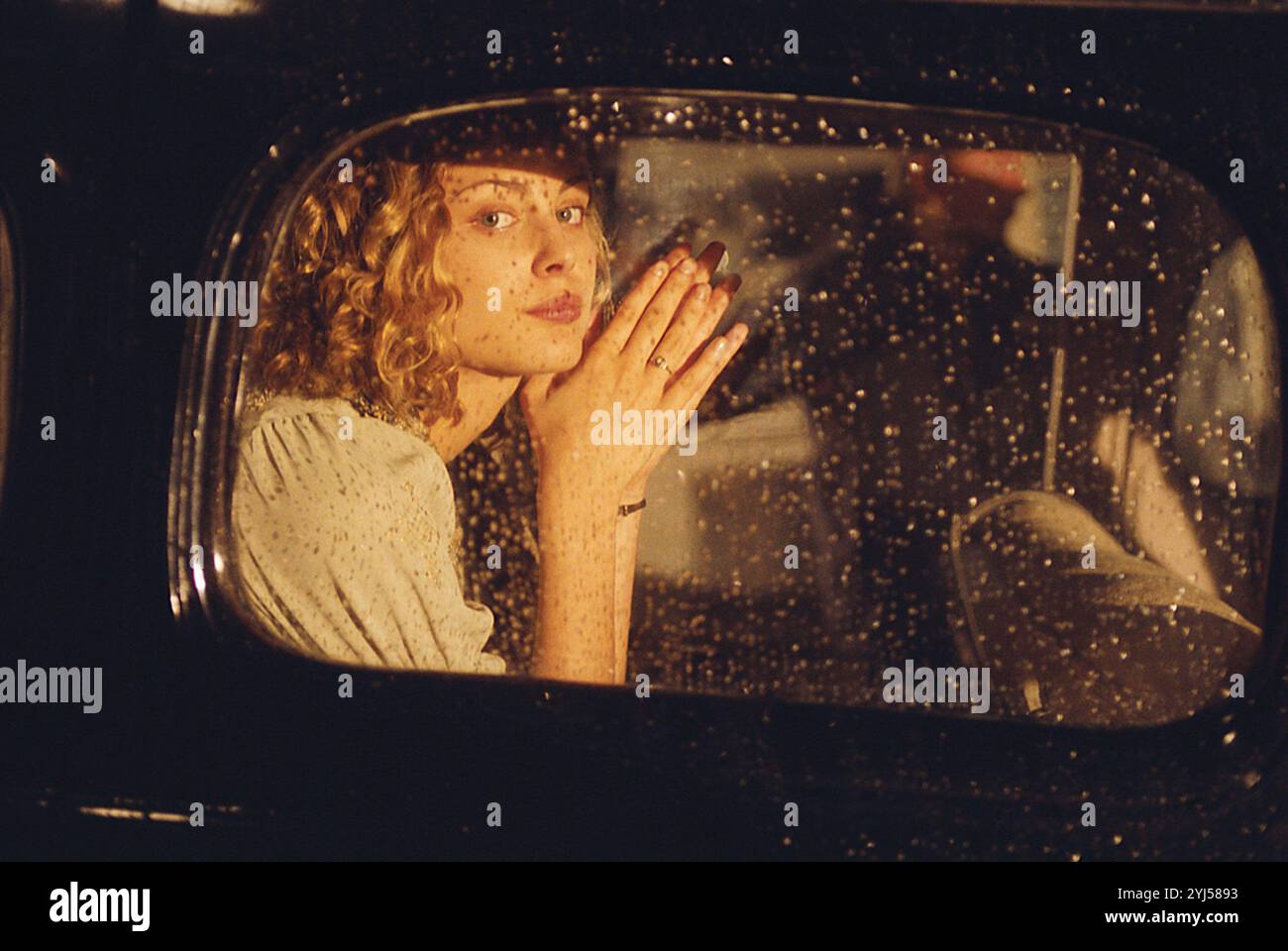 NORA ARNEZEDER in PARIS 36 (2008) -Original title: FAUBOURG 36 ...