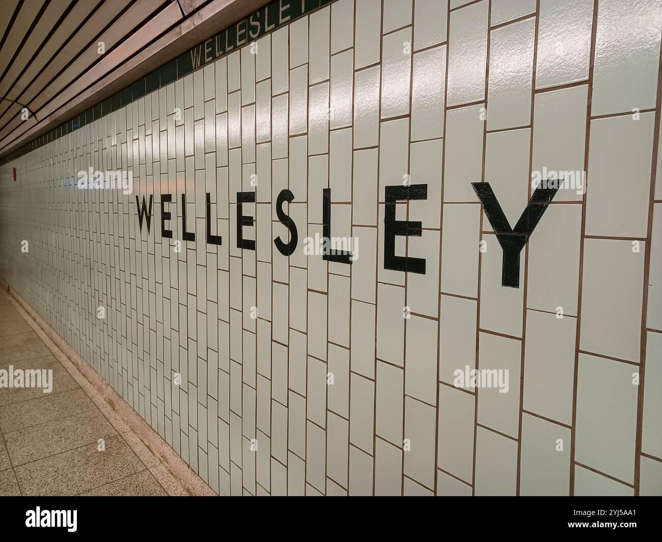 Toronto subway inside hi-res stock photography and images - Alamy