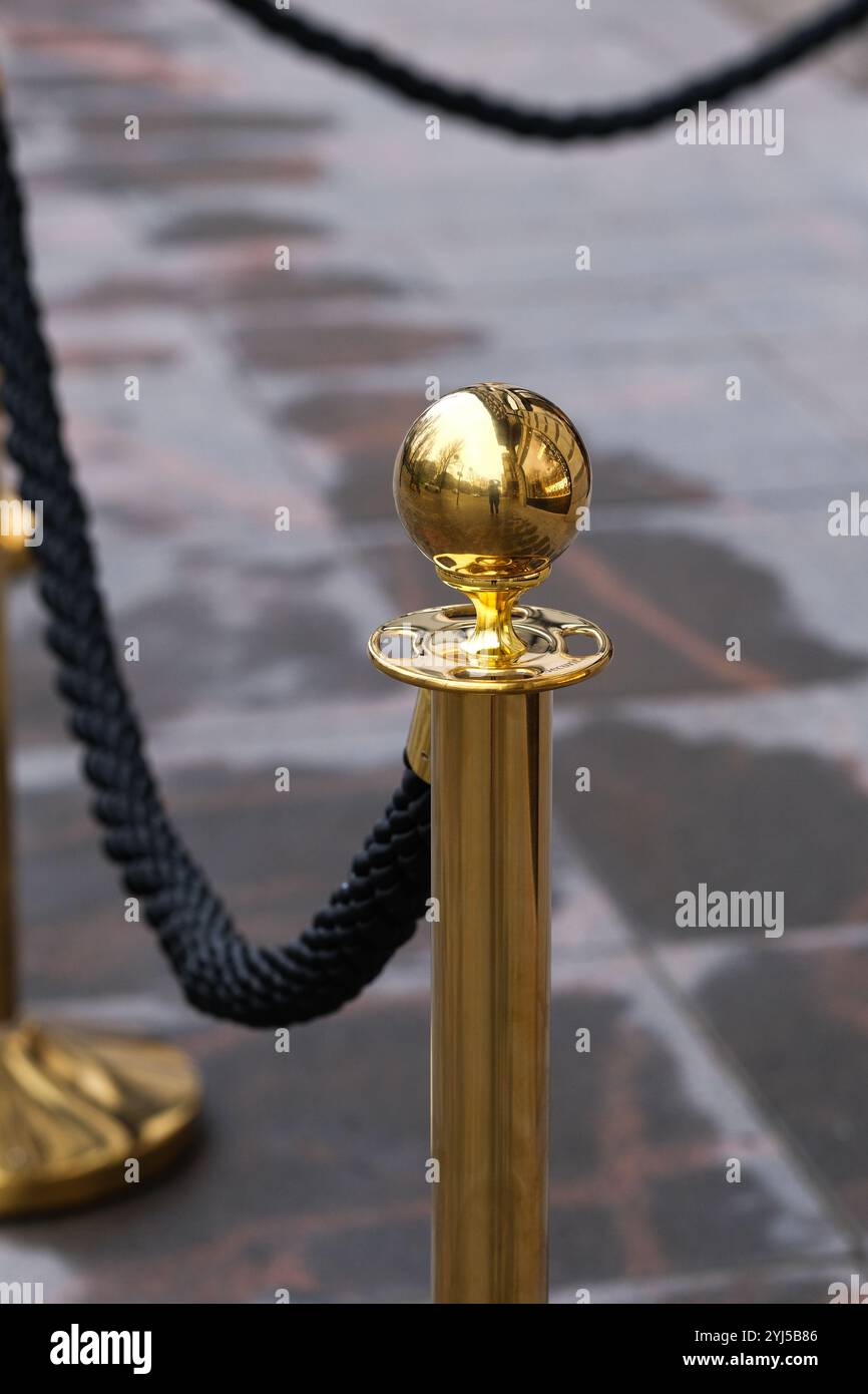 Gold fencing hi-res stock photography and images - Alamy