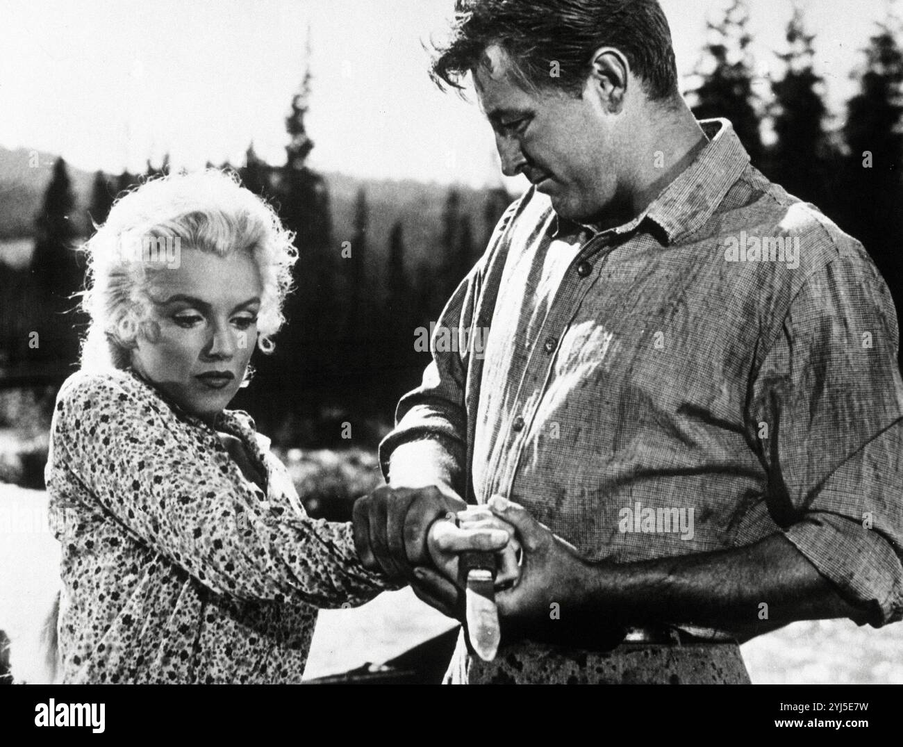 Robert Mitchum, Marilyn Monroe, "River Of No Return" (1954). Photo ...