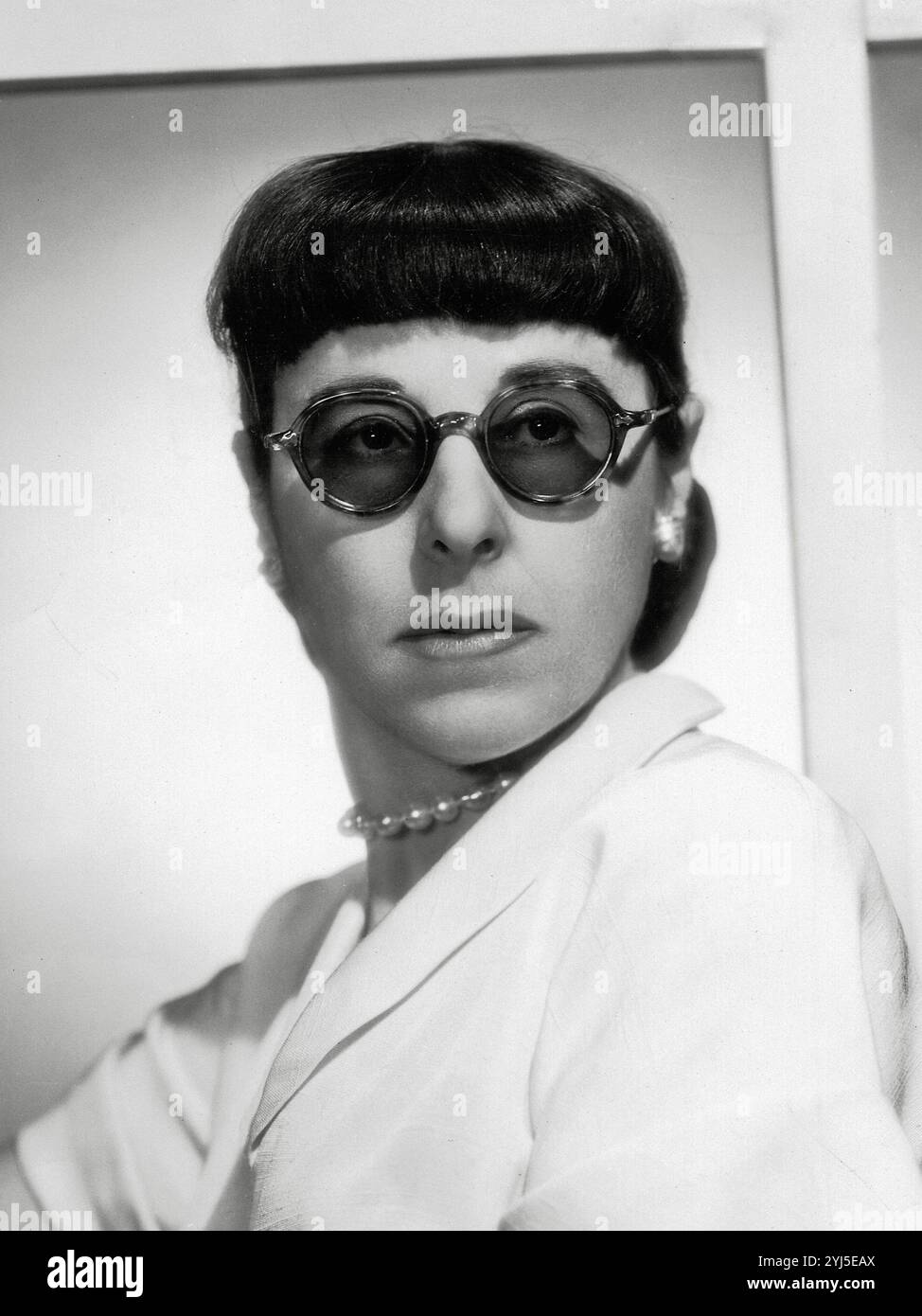 Edith Head, circa (1950). (File reference# 34580-768THA Stock Photo - Alamy