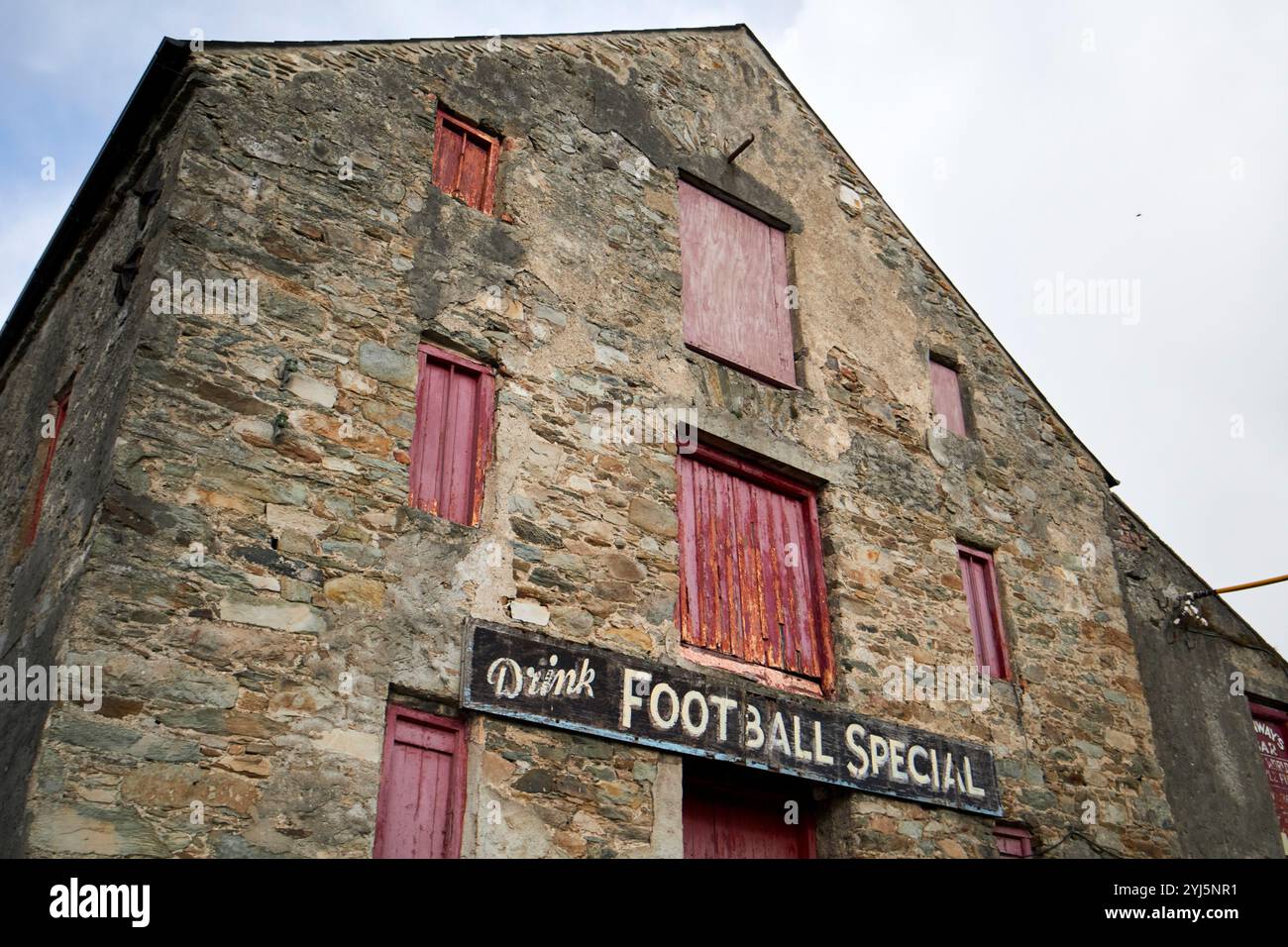 Football stores hi-res stock photography and images - Alamy