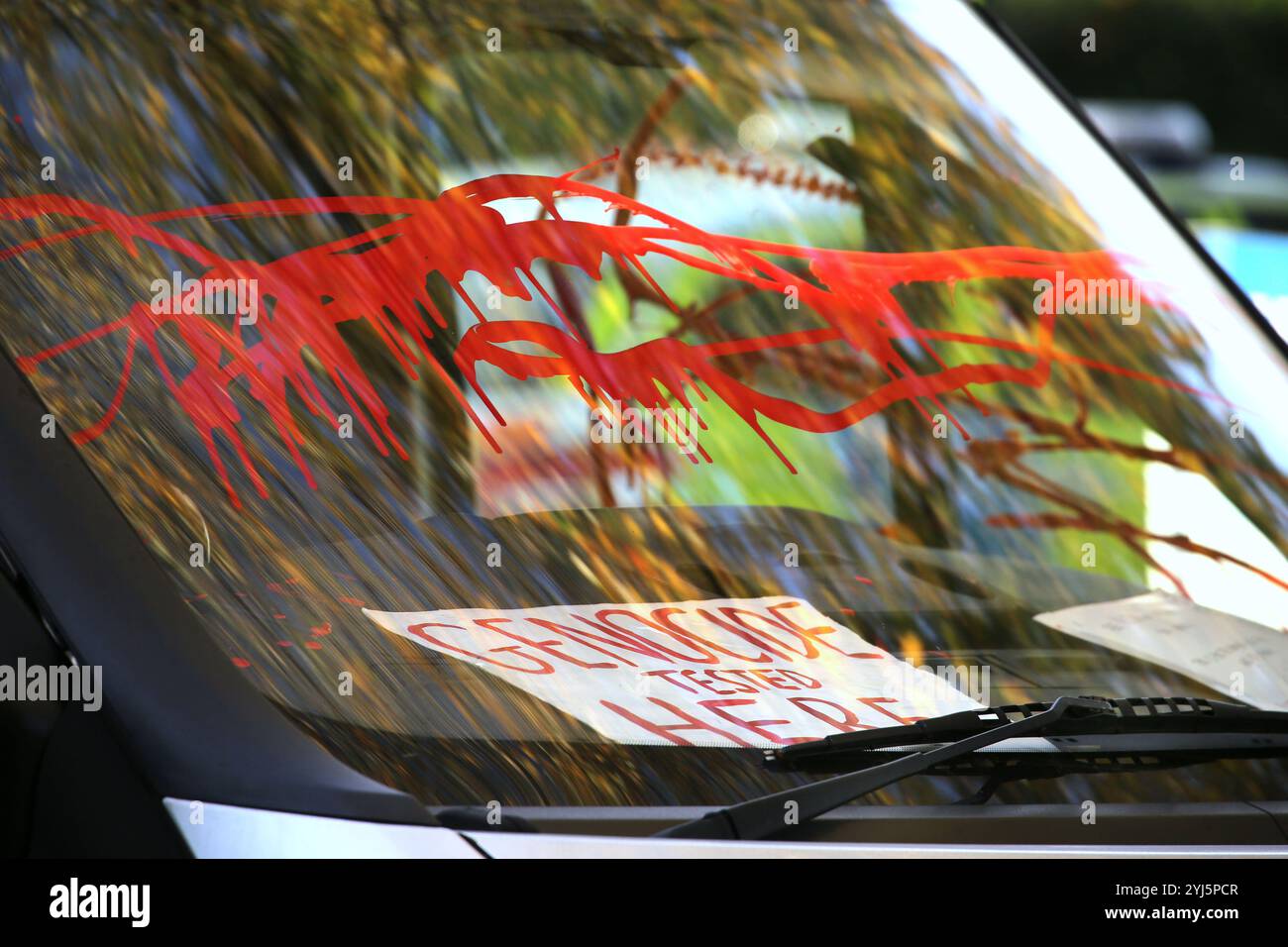 Bristol, England, UK. 12th Nov, 2024. A sign sits on the dashboard of ...
