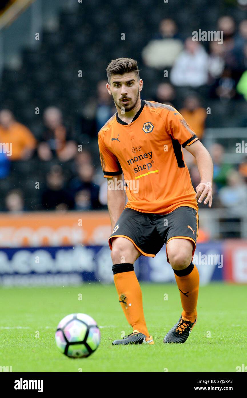 Soccer friendly wolves hi-res stock photography and images - Alamy