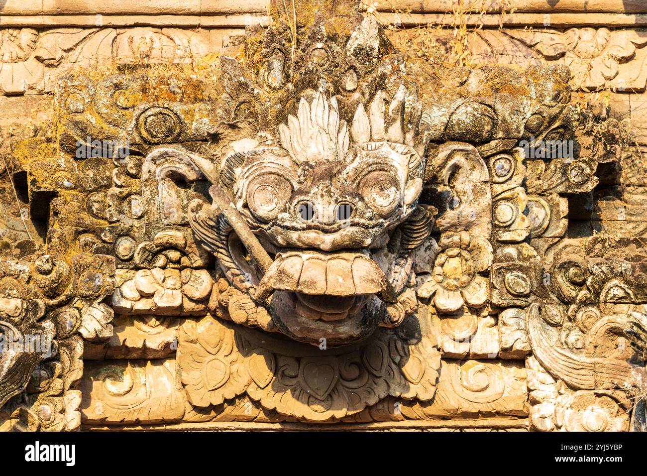 Pura Beji fertility temple to the rice goddess Dewi Sri in Sangsit ...