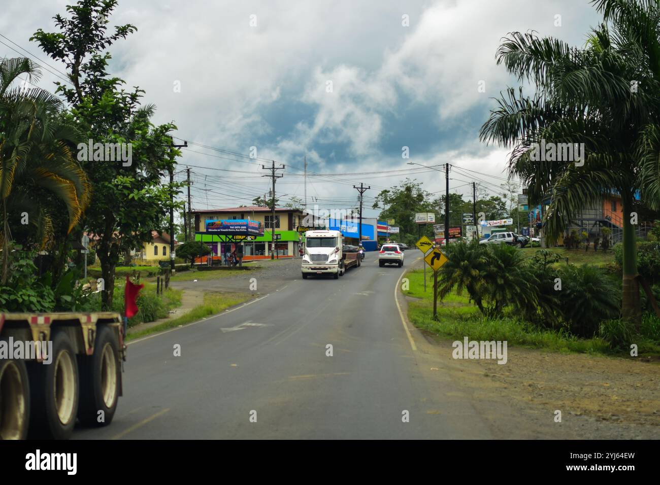 Road through rural area hi-res stock photography and images - Alamy