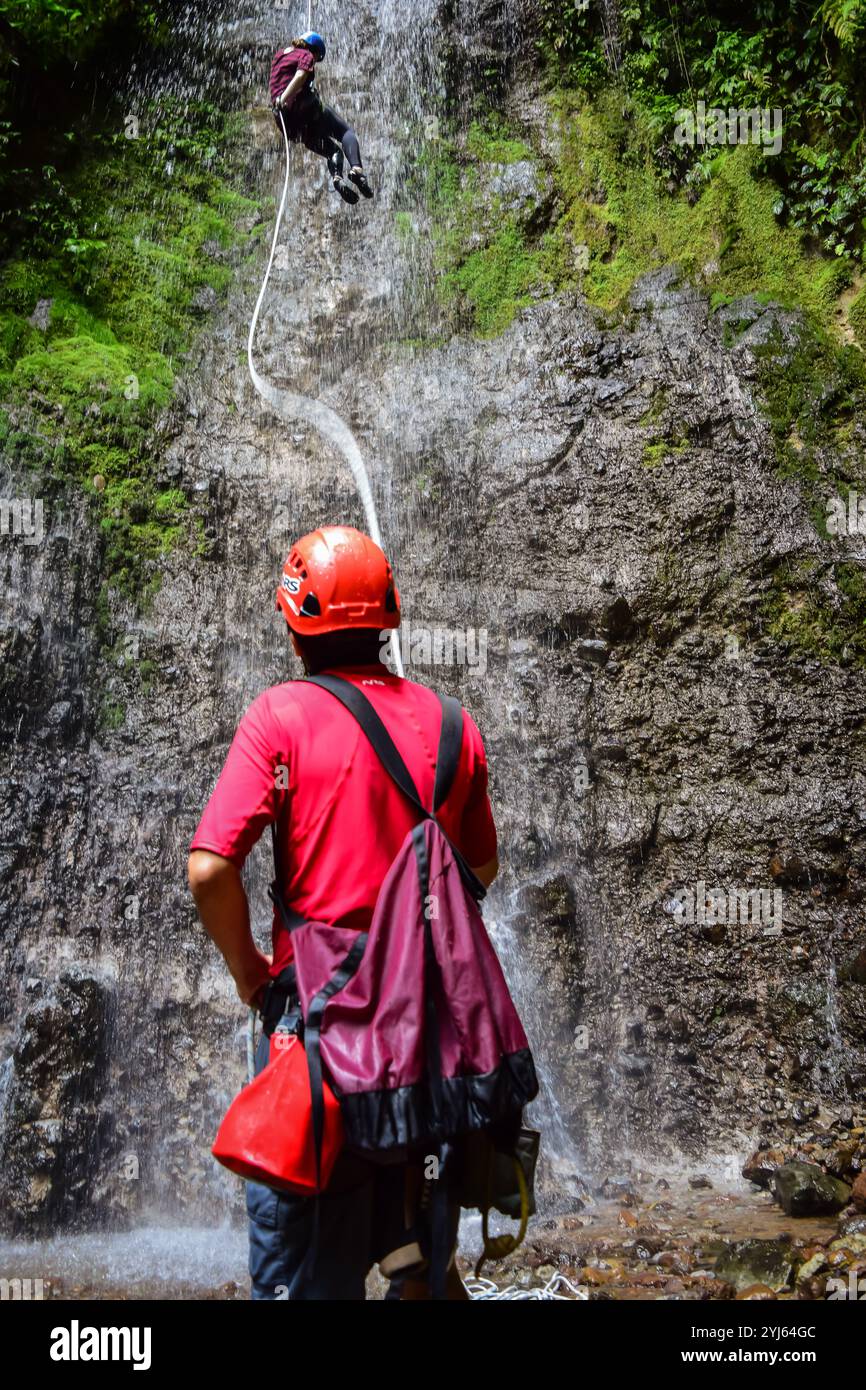 Rappelling fortuna costa rica hi-res stock photography and images - Alamy