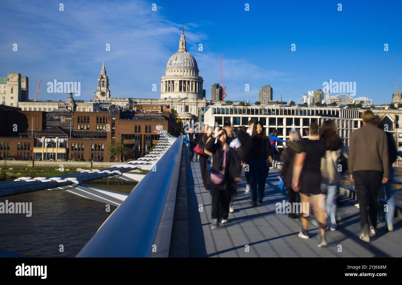 Millennium bridge footbridge hi-res stock photography and images - Alamy