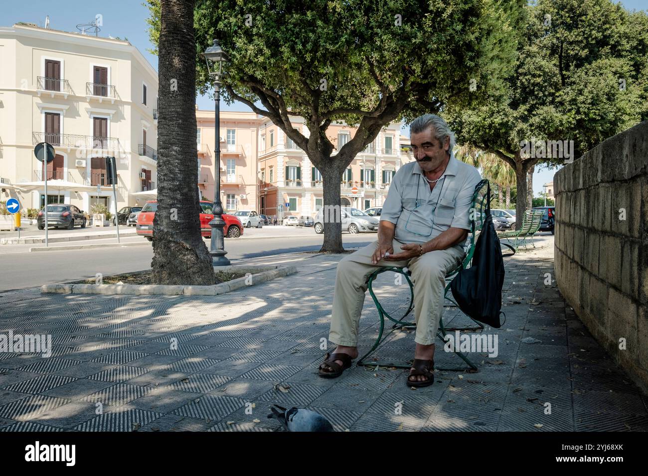 Street scene in center of Taranto, A Puglia, Italy Stock Photo - Alamy