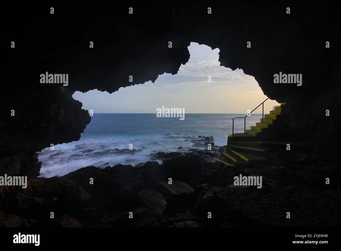 Gruta das Agulhas (Needle Cave) is a cave located along the promontory ...