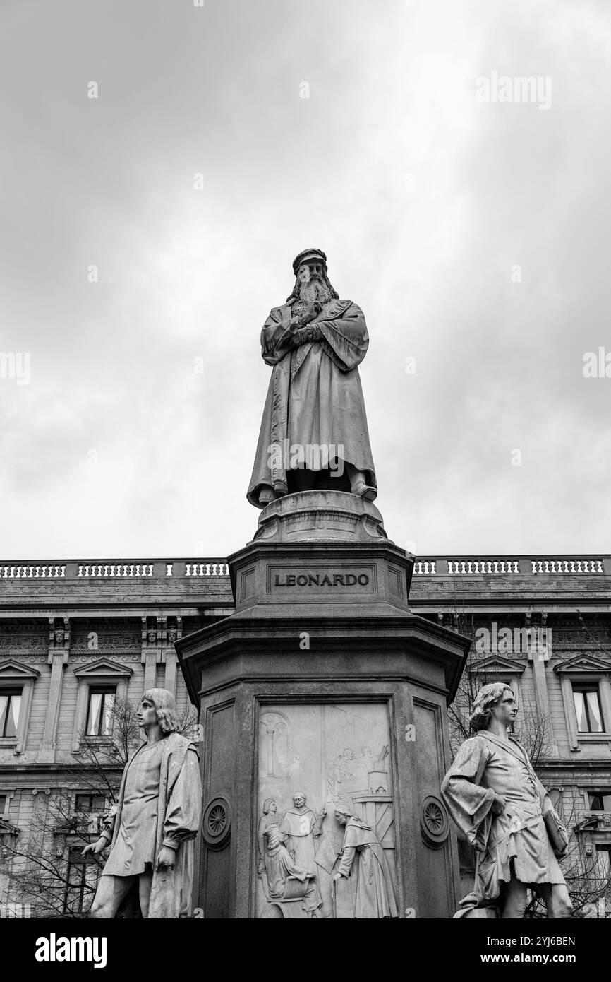 Marble and granite statue of Leonardo da Vinci, the legendary Italian ...