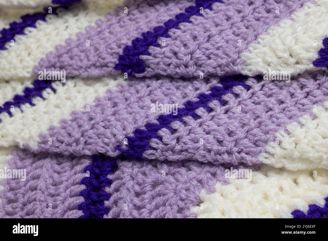 Lavender throw blanket hi-res stock photography and images - Alamy
