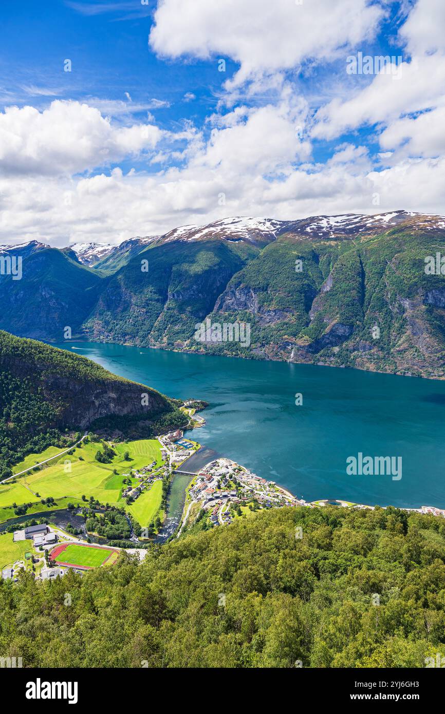 Stegastein viewing platform norway hi-res stock photography and images ...