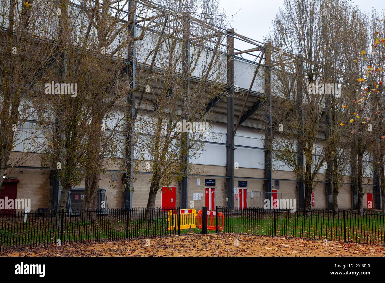 Swindon town f c hi-res stock photography and images - Alamy