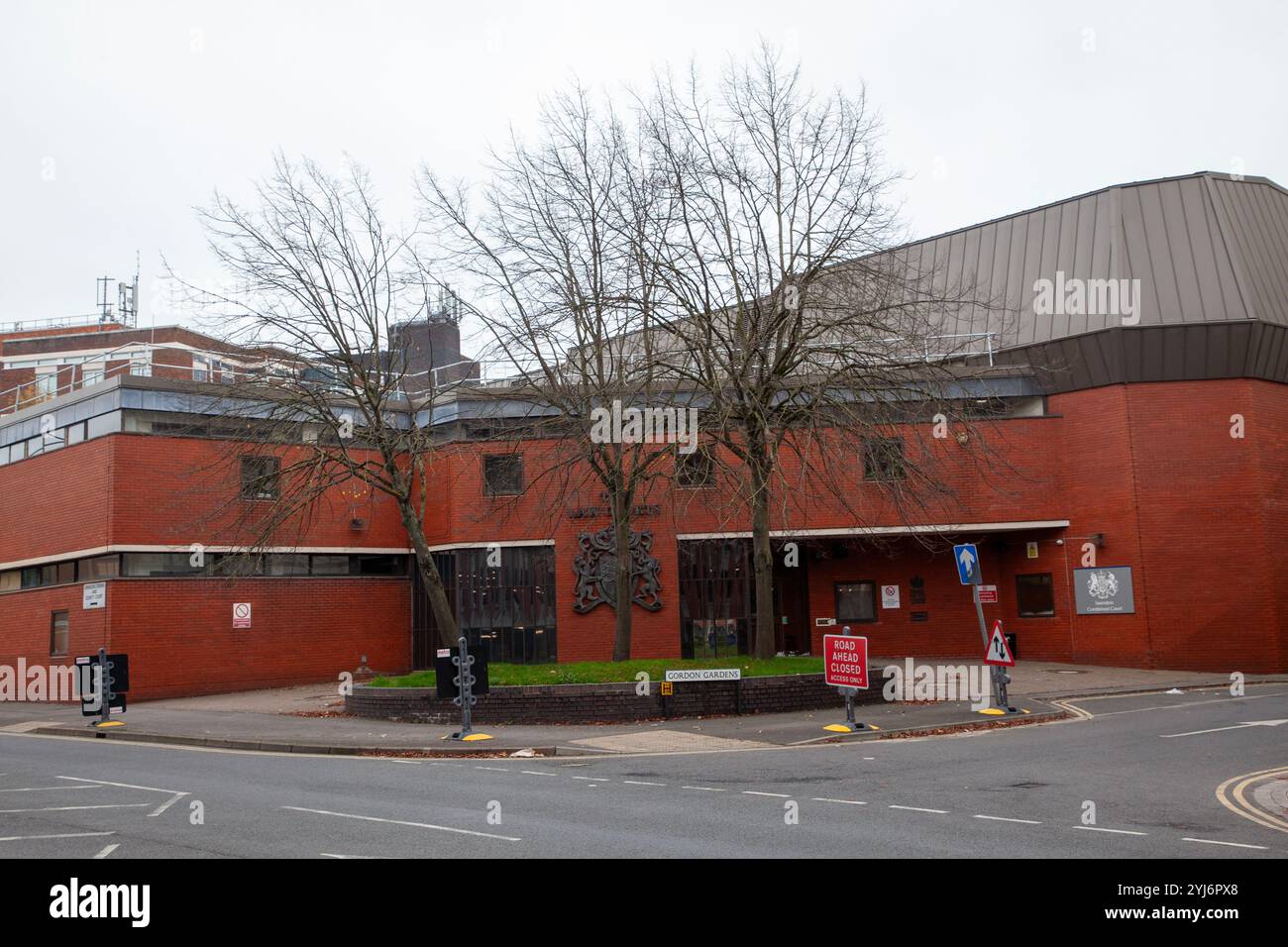 Swindon law courts hi-res stock photography and images - Alamy