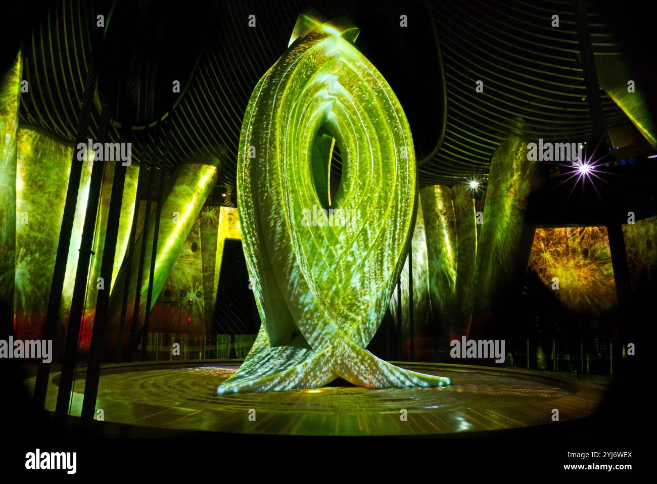 Damper shanghai tower hi-res stock photography and images - Alamy