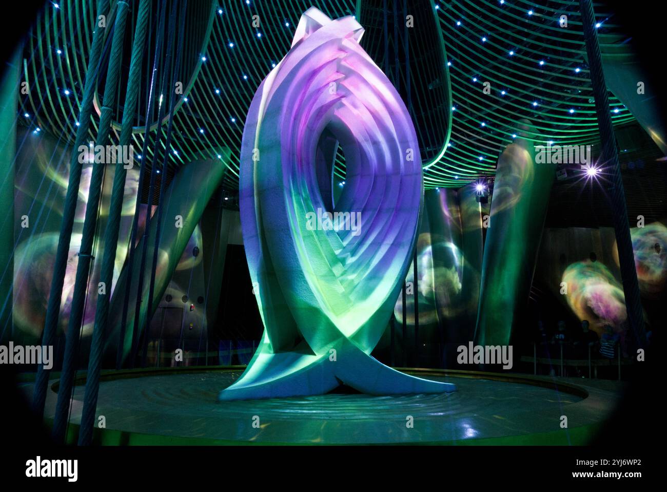 Damper shanghai tower hi-res stock photography and images - Alamy