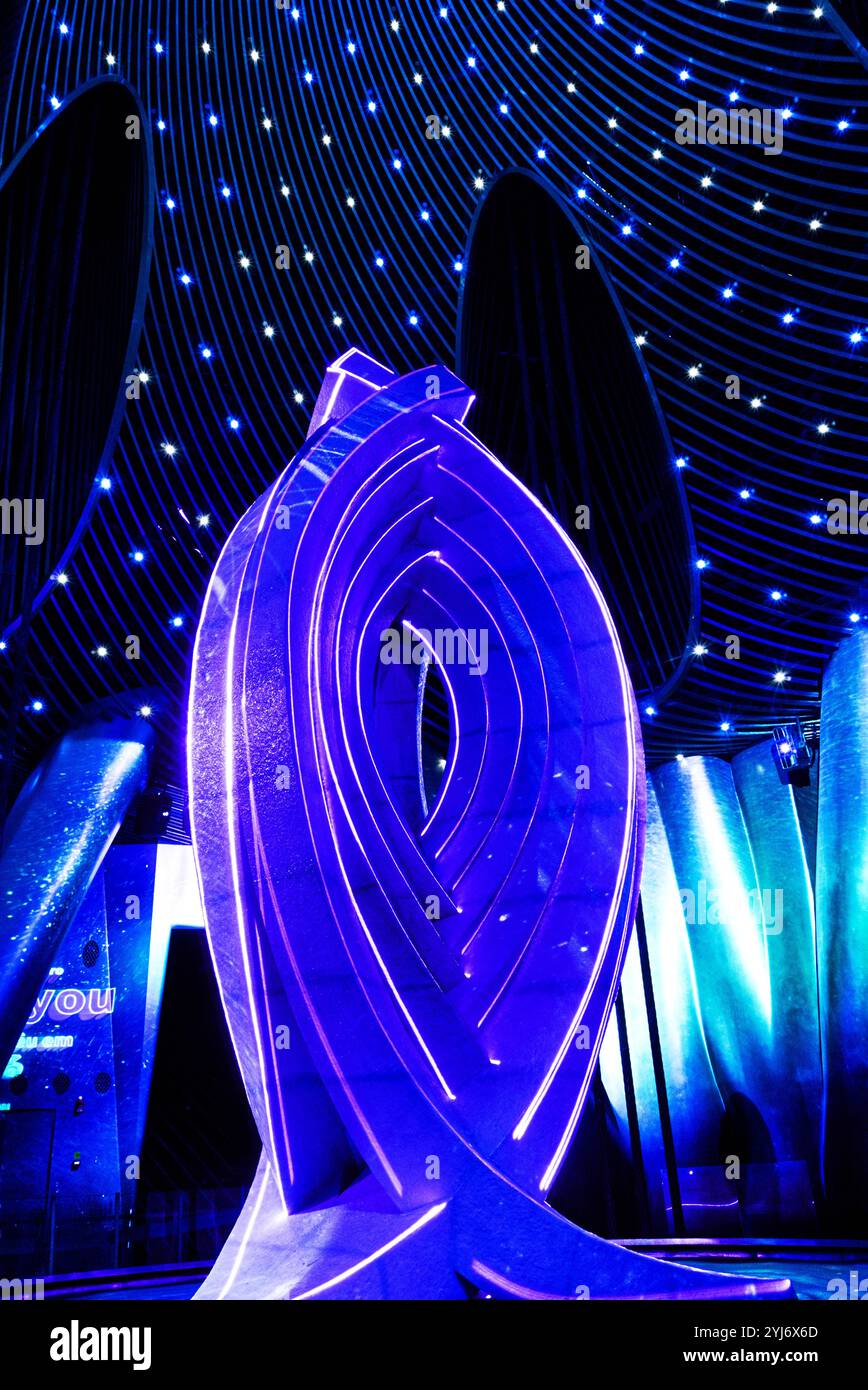 Damper shanghai tower hi-res stock photography and images - Alamy