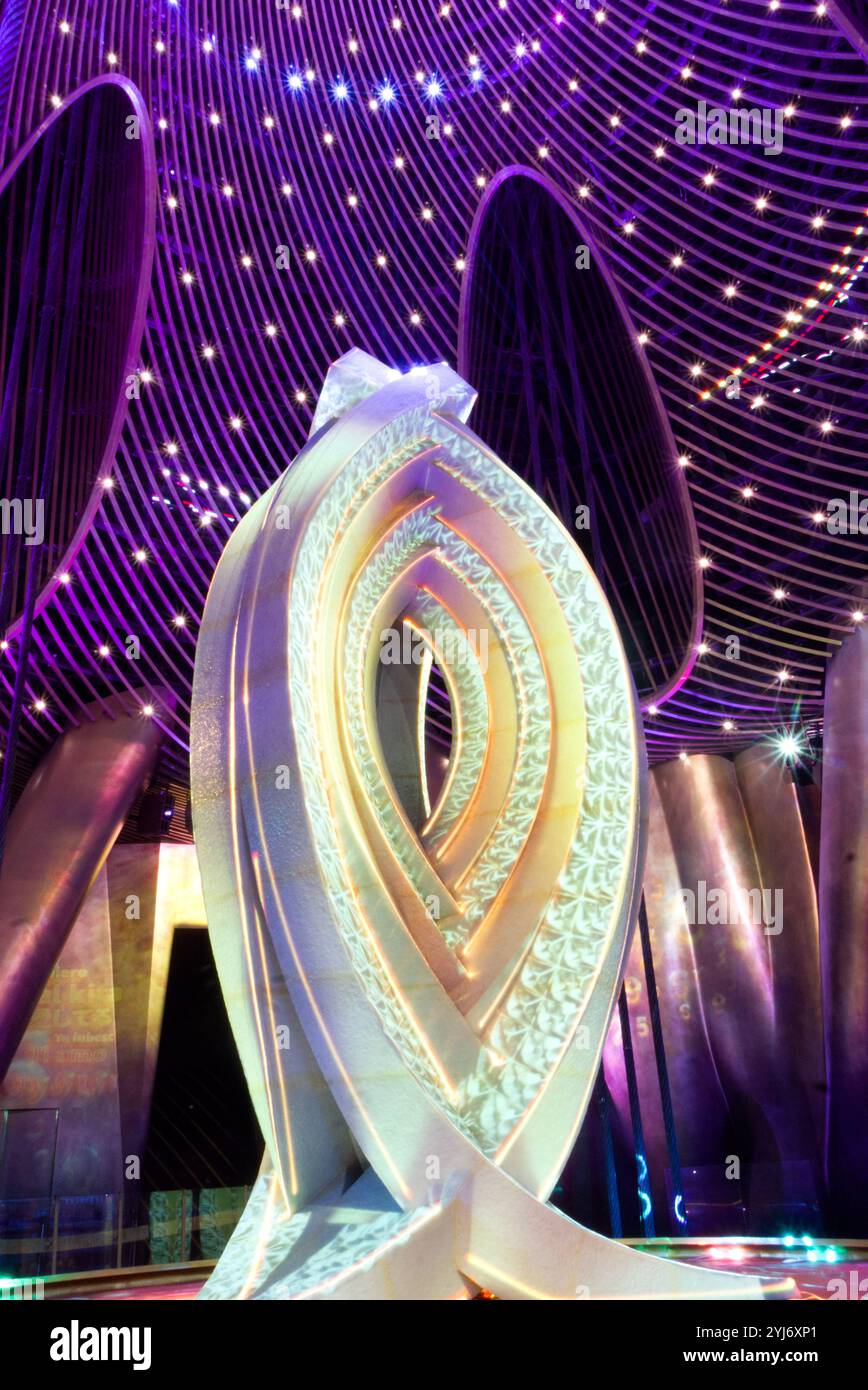 Mass damper of shanghai tower Stock Photo - Alamy