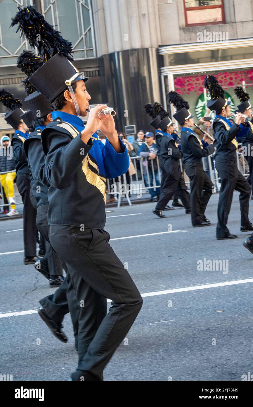 Veterans Day Parade on Fifth Avenue, NYC, USA, 2024 Stock Photo - Alamy