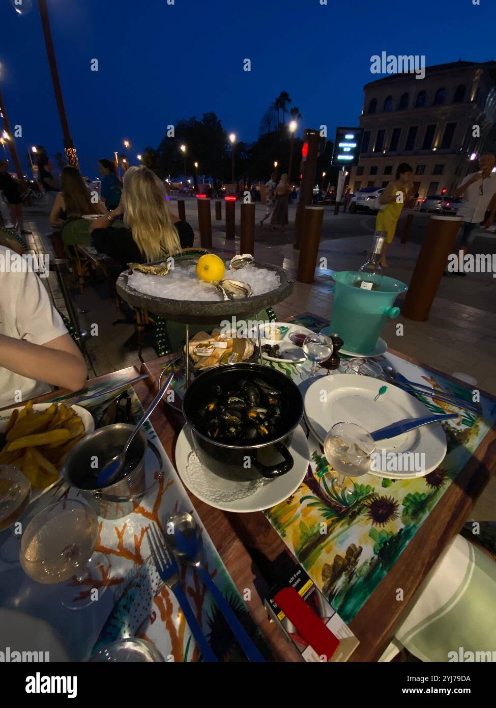 going out to eat Stock Photo - Alamy