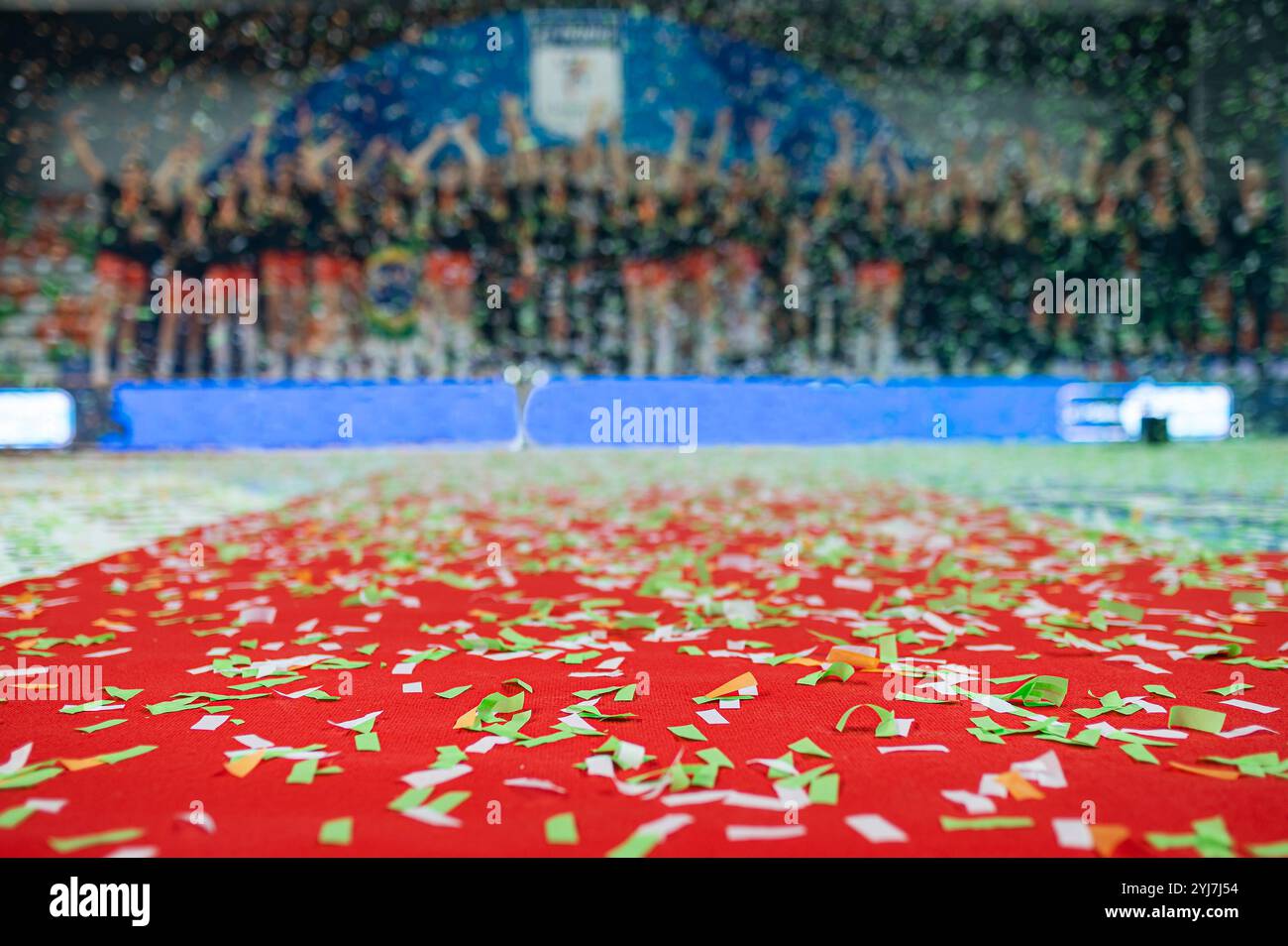 Sports celebration with confetti hi-res stock photography and images ...