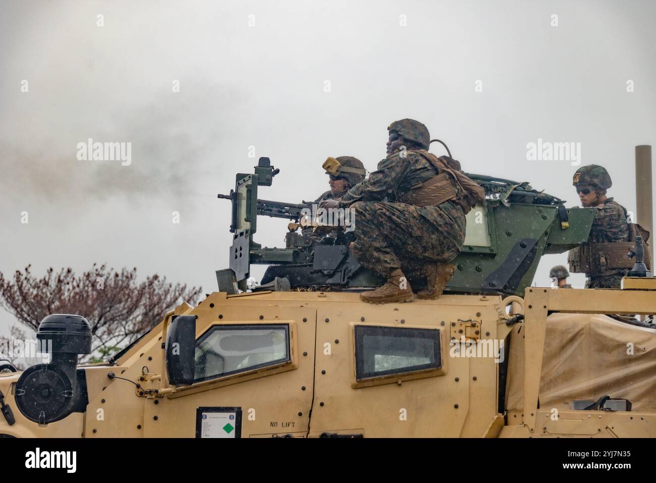 U.S. Marines with the 31st Marine Expeditionary Unit, Combat Logistics ...