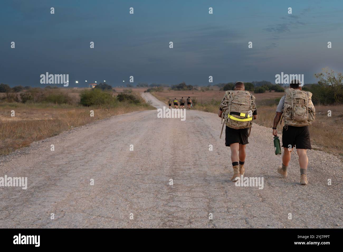 U.S. Army Soldiers assigned to the Headquarters and Headquarters ...
