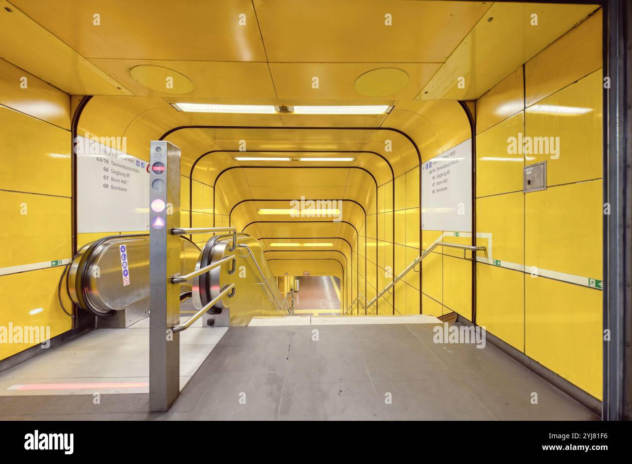 Intermediate public transport hi-res stock photography and images - Alamy