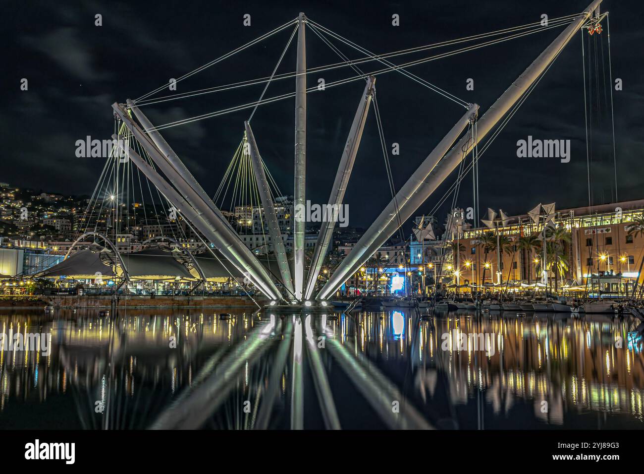 Incomparable view of the night landscape in the Porto Antico of Genoa ...