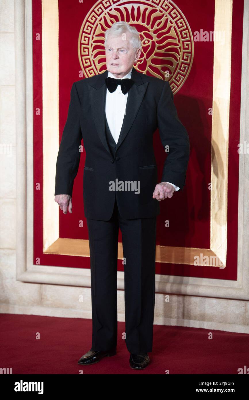 Derek jacobi gladiator hi-res stock photography and images - Alamy