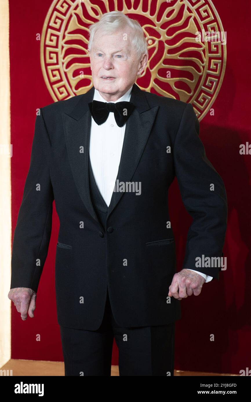 Derek jacobi gladiator hi-res stock photography and images - Alamy