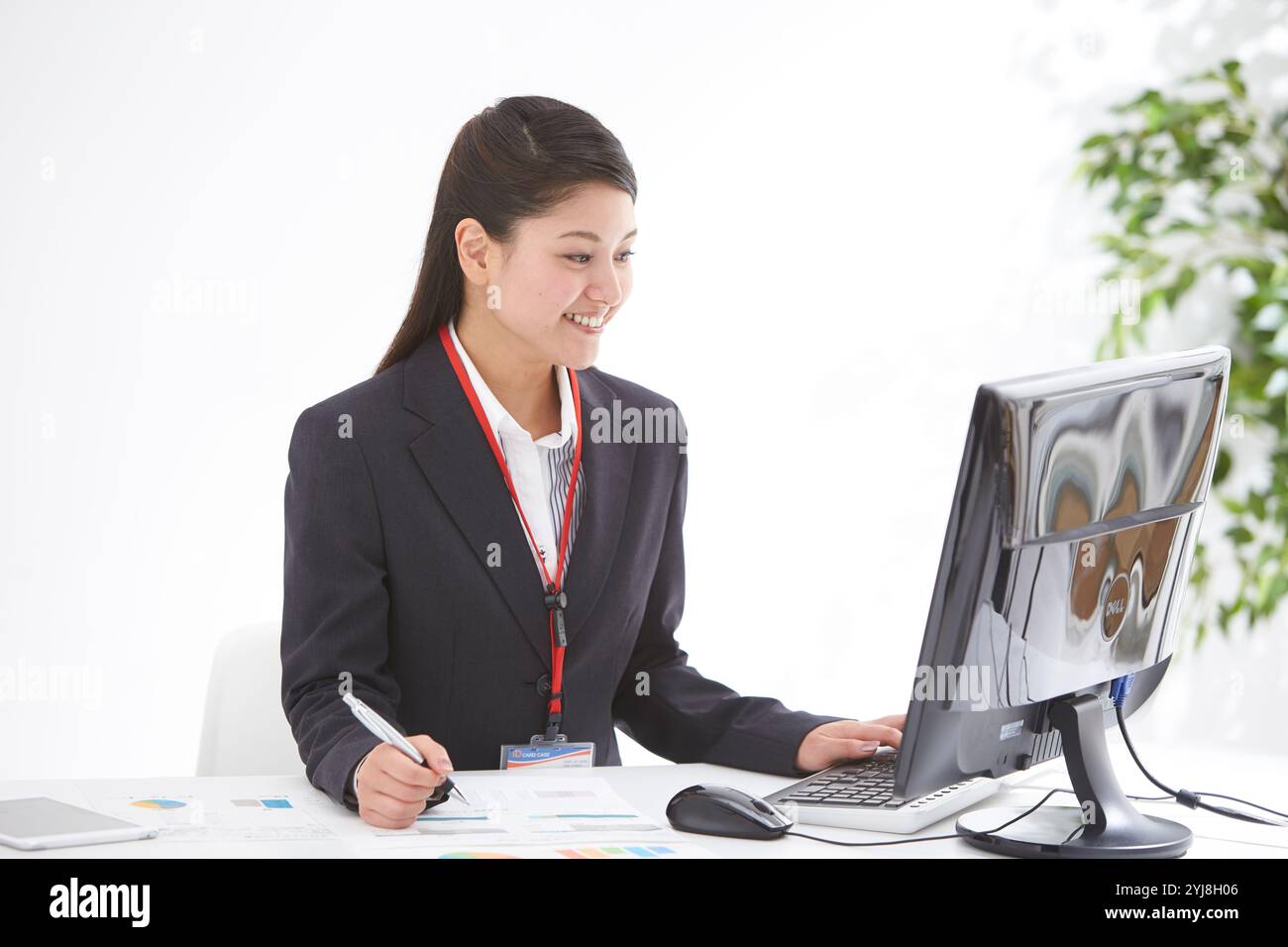 Lady at a desk hi-res stock photography and images - Alamy