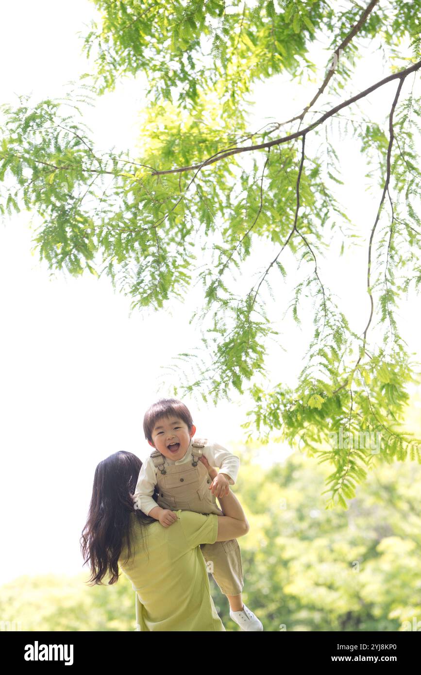 Back view of child hi-res stock photography and images - Alamy