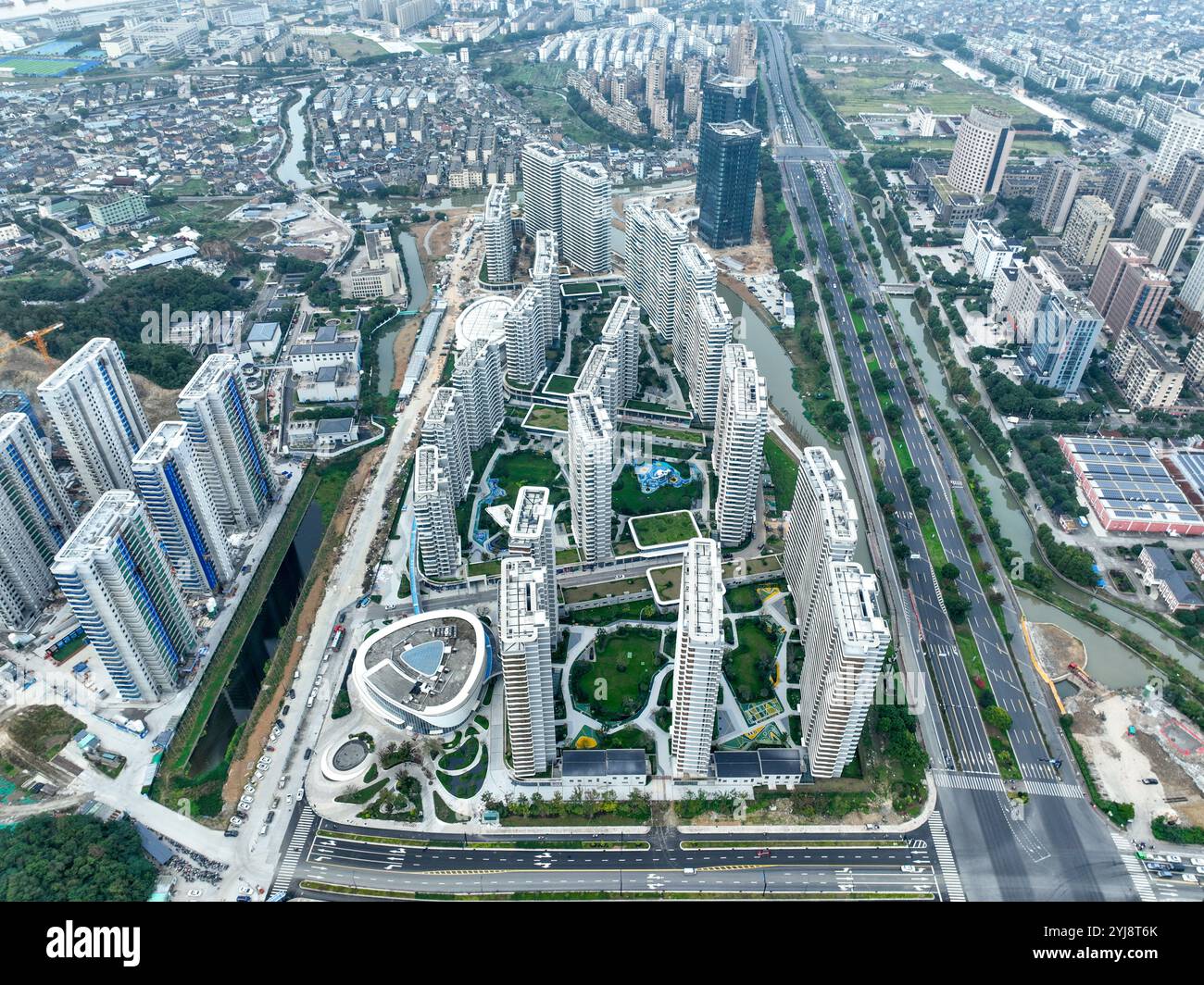 An aerial photo shows community construction in Zhoushan city, Zhejiang ...