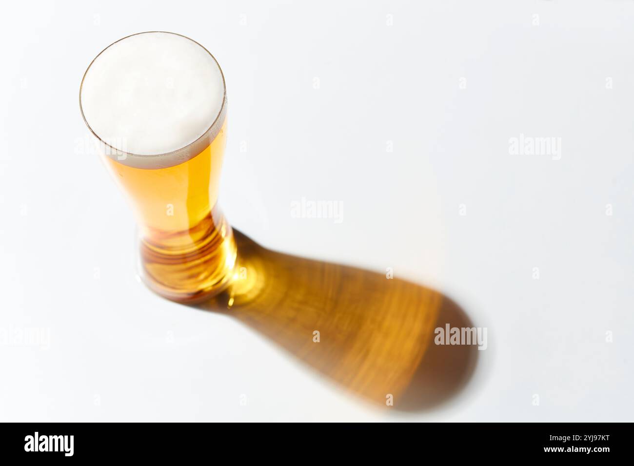 Top shelf liquor hi-res stock photography and images - Alamy