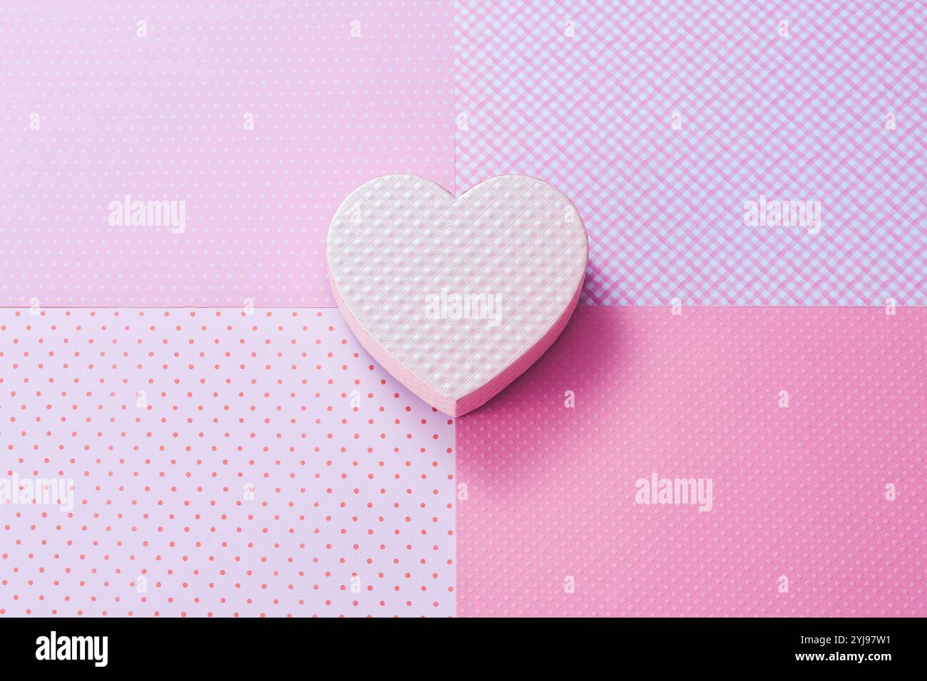 Heart shaped box paper hi-res stock photography and images - Alamy