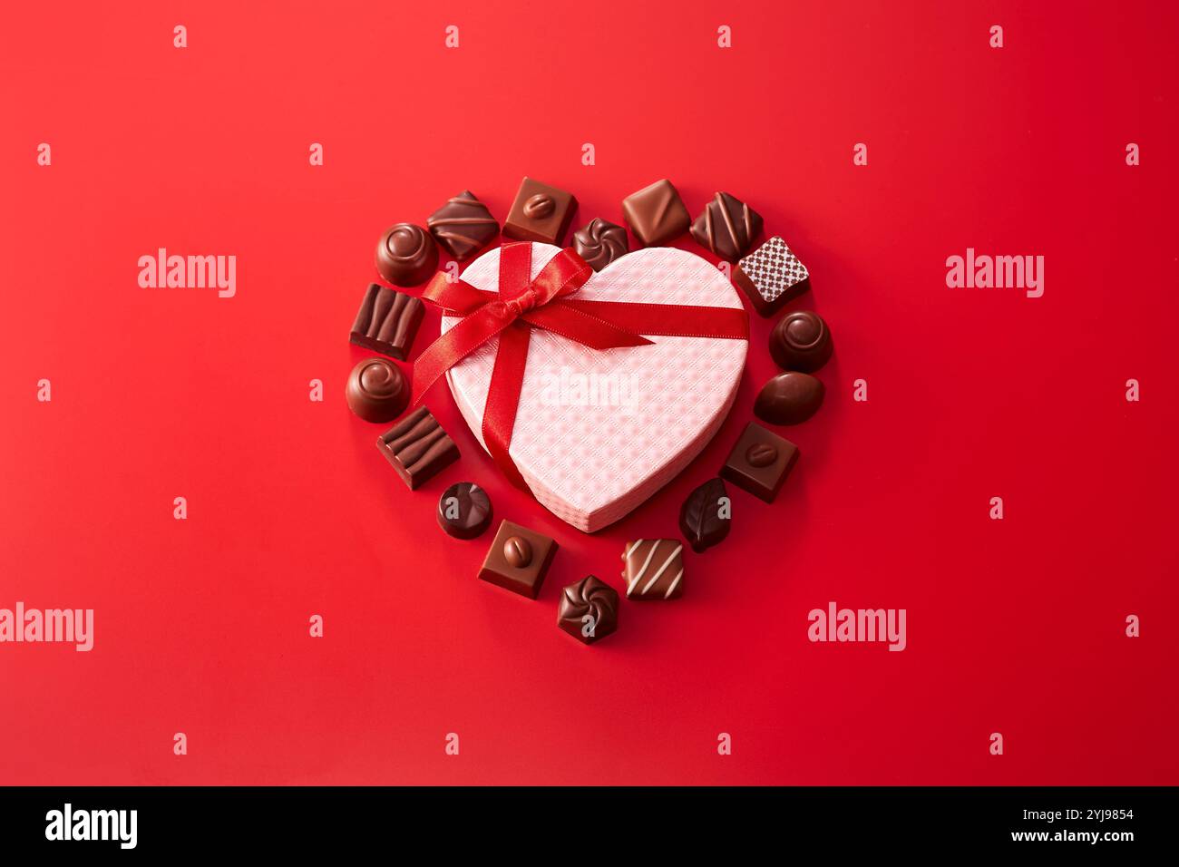 Chocolates in heart shaped box hi-res stock photography and images - Alamy