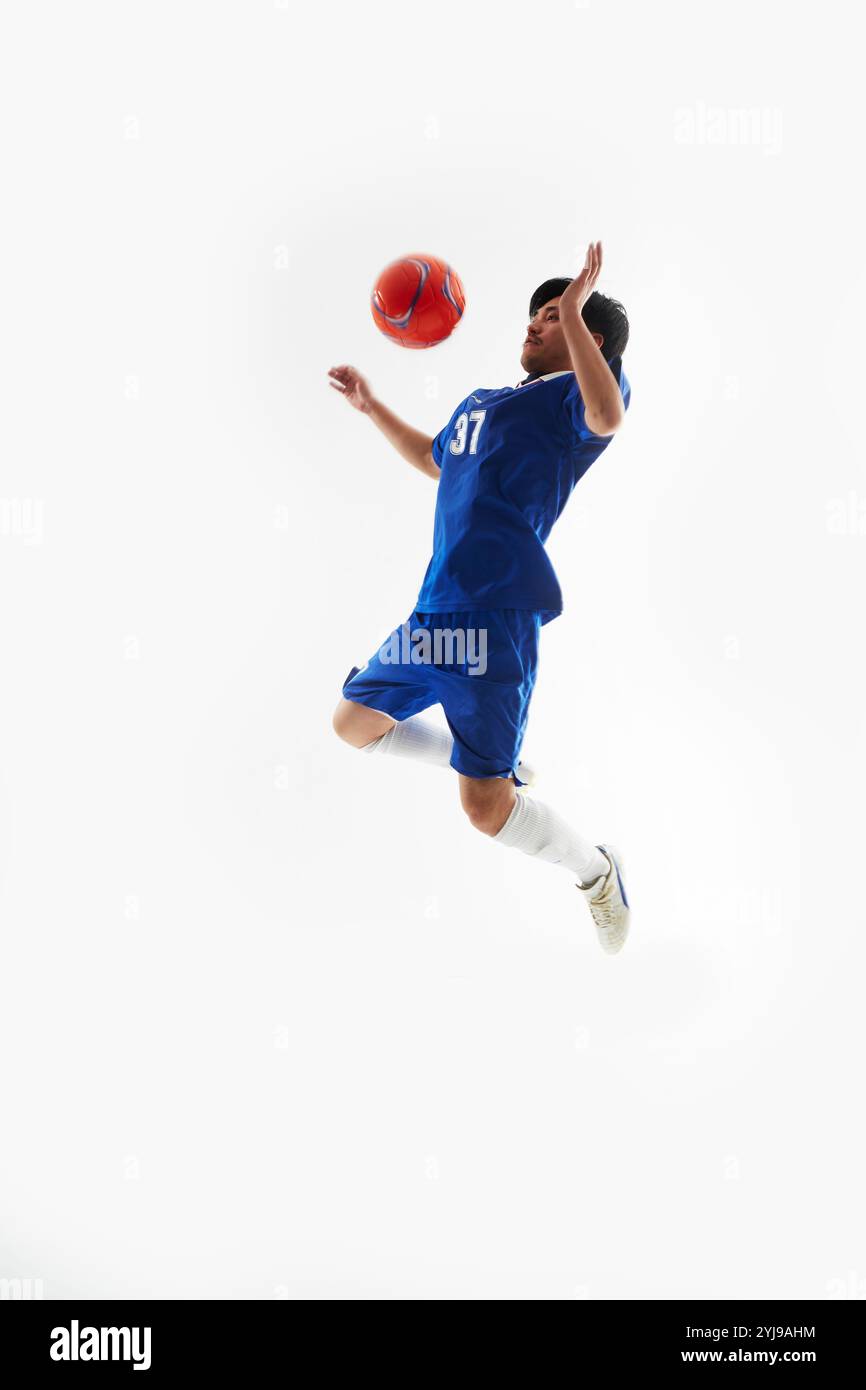 Chest trap soccer hi-res stock photography and images - Alamy