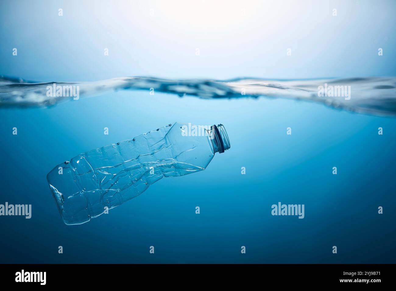 Throw plastic bottles hi-res stock photography and images - Alamy